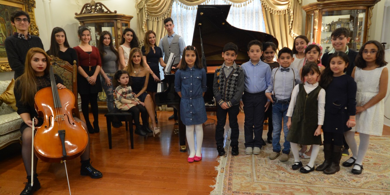 Hello and Welcome – Piano with Pardis